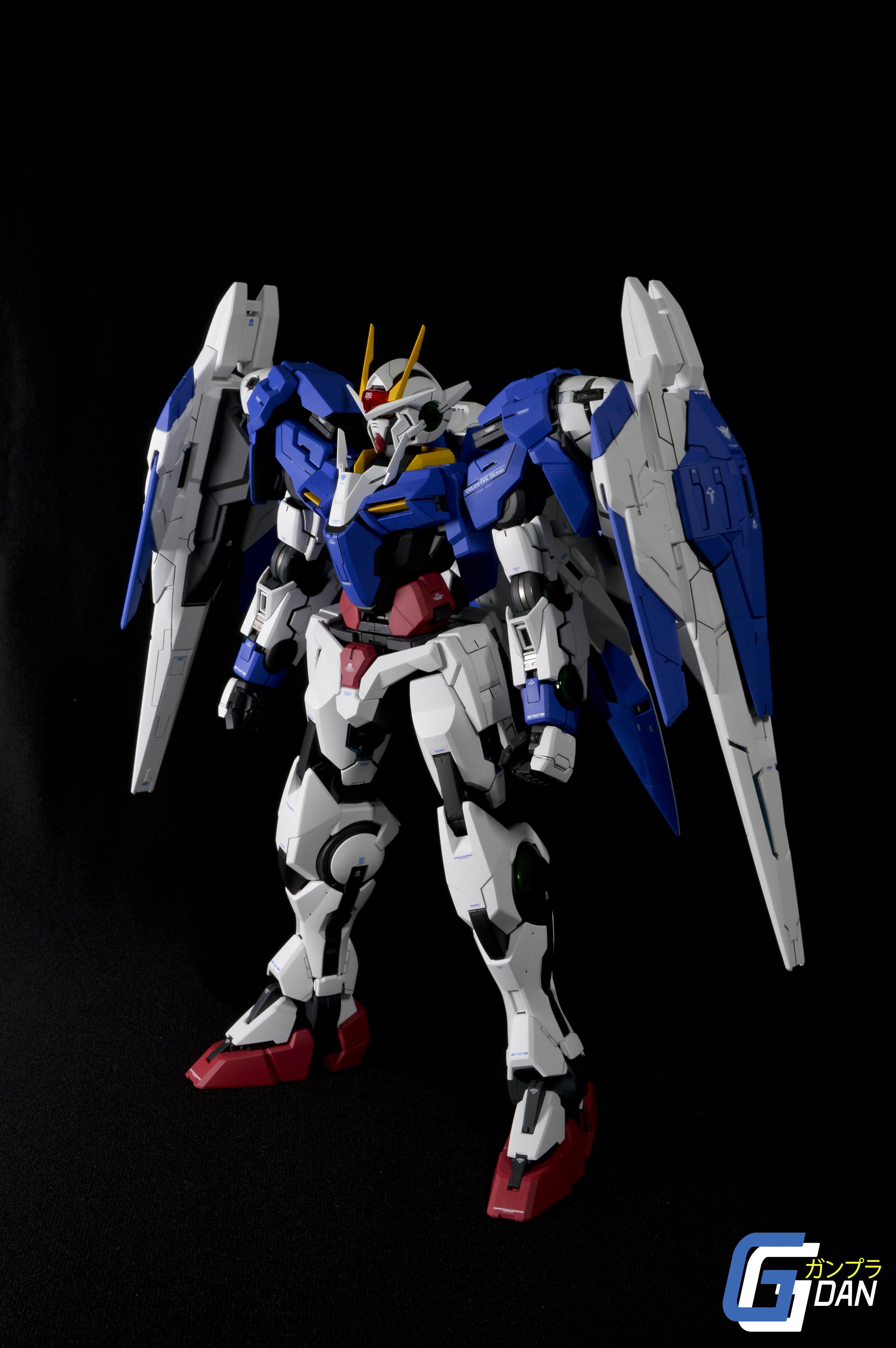 Perfect Grade Gundam 00 Raiser