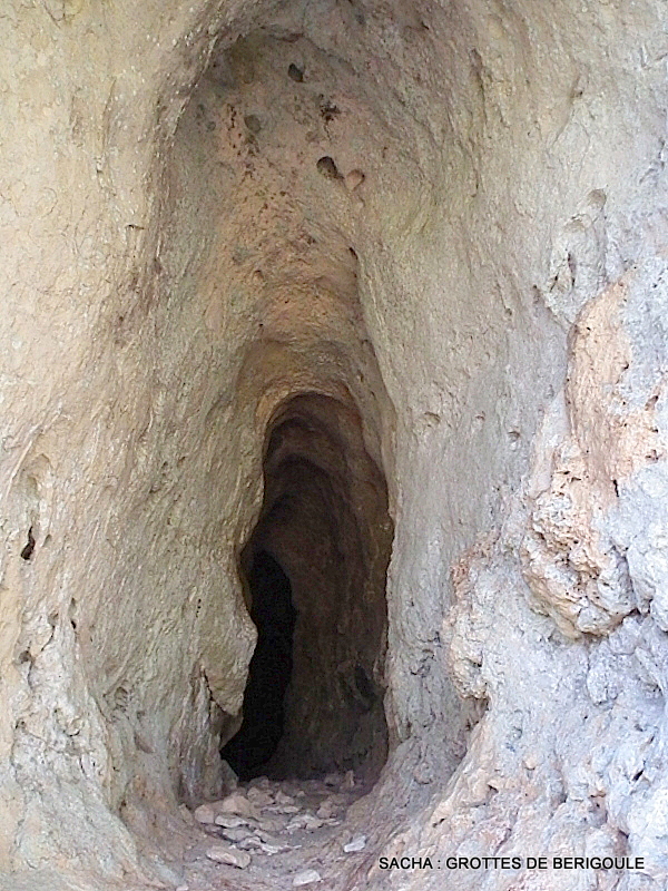 Un jour....Une photo !: Les grottes de Bérigoule " ou le massacre de ...