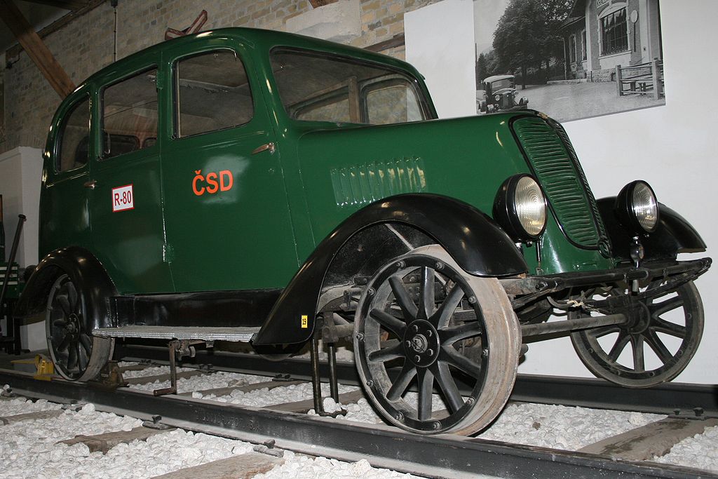 Sobre Filatelia y Ferrocarriles: Dresina Tatra 15 (República Checa, 2013)