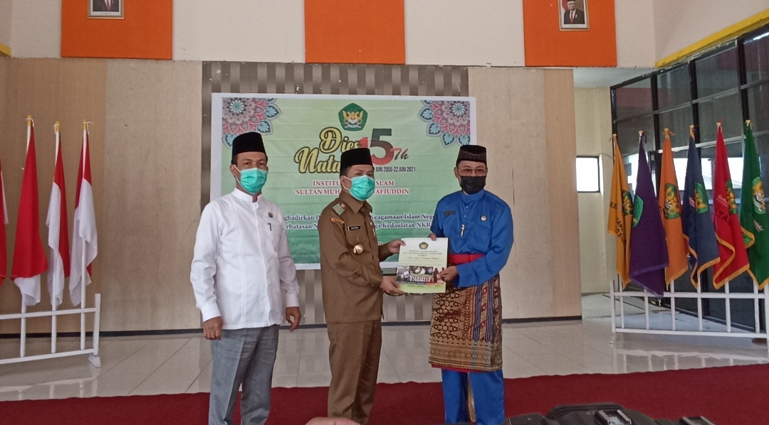 Bupati Sambas Berkomitmen Percepatan Penegrian IAIS Sambas ...