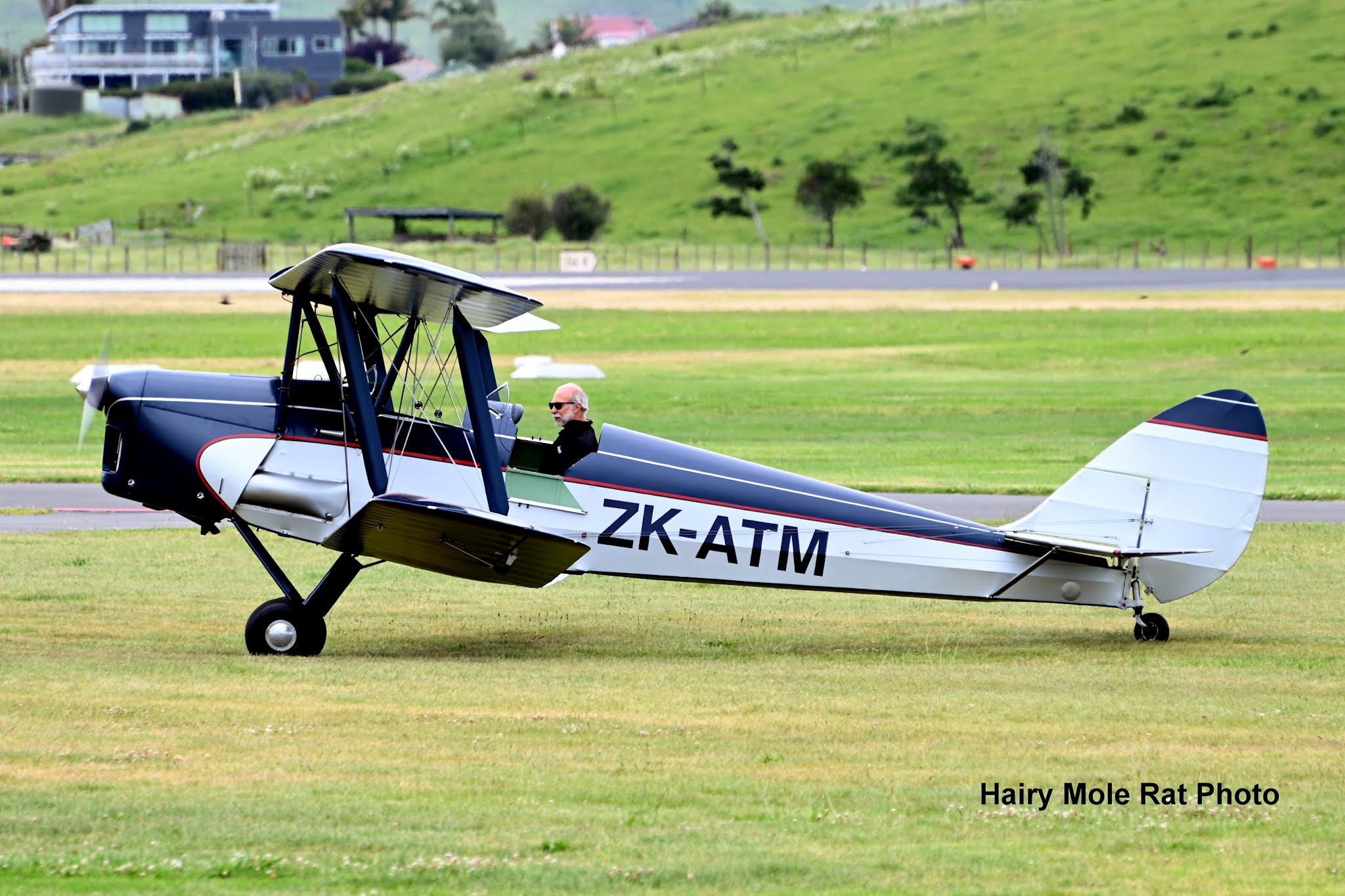 NZ Civil Aircraft: A "New" Tiger Moth at Tauranga! ZK-ATM/2