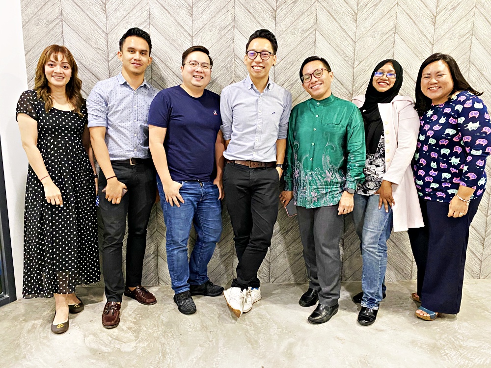 Modello Makes Job Hunting More Fun and Efficient | R A W L I N S _ G L A M