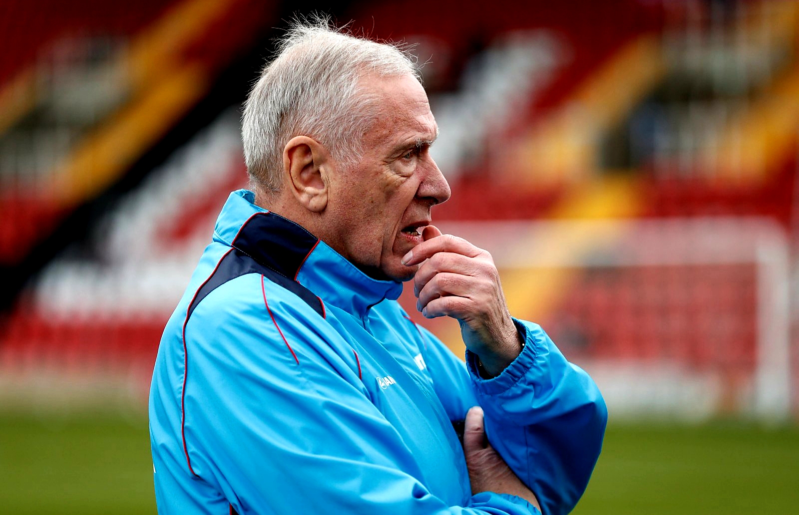 Jamie Carragher sets record straight over Liverpool fan opinion of ...