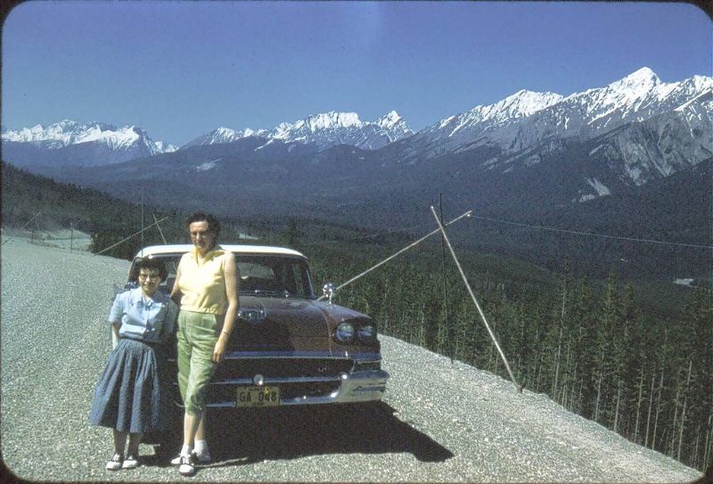 Beautiful Life of Canada in the Late 1950s Through Amazing Kodachrome ...