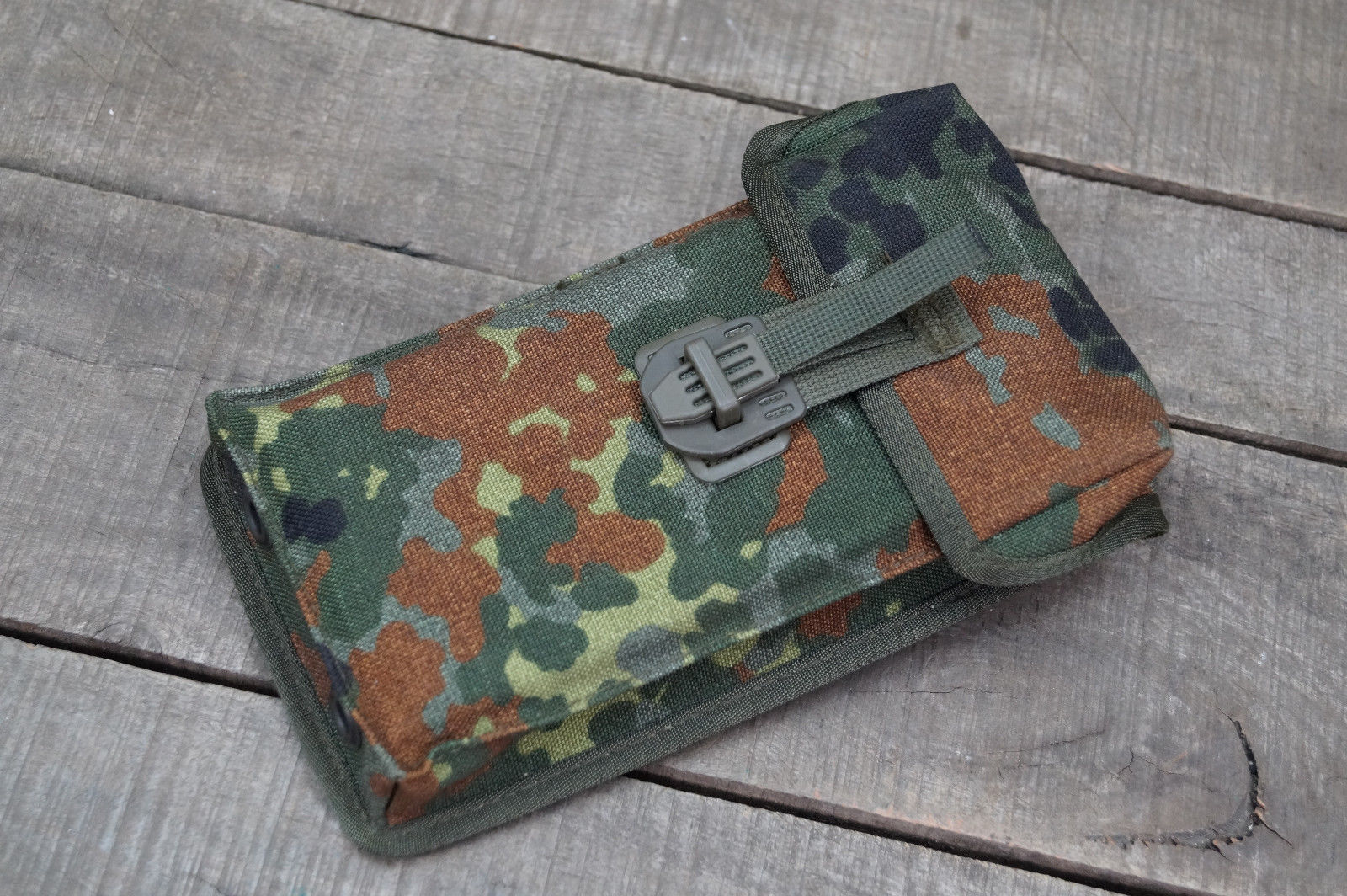 Webbingbabel: German Army UZI (MP2) Mag Pouch Flecktarn