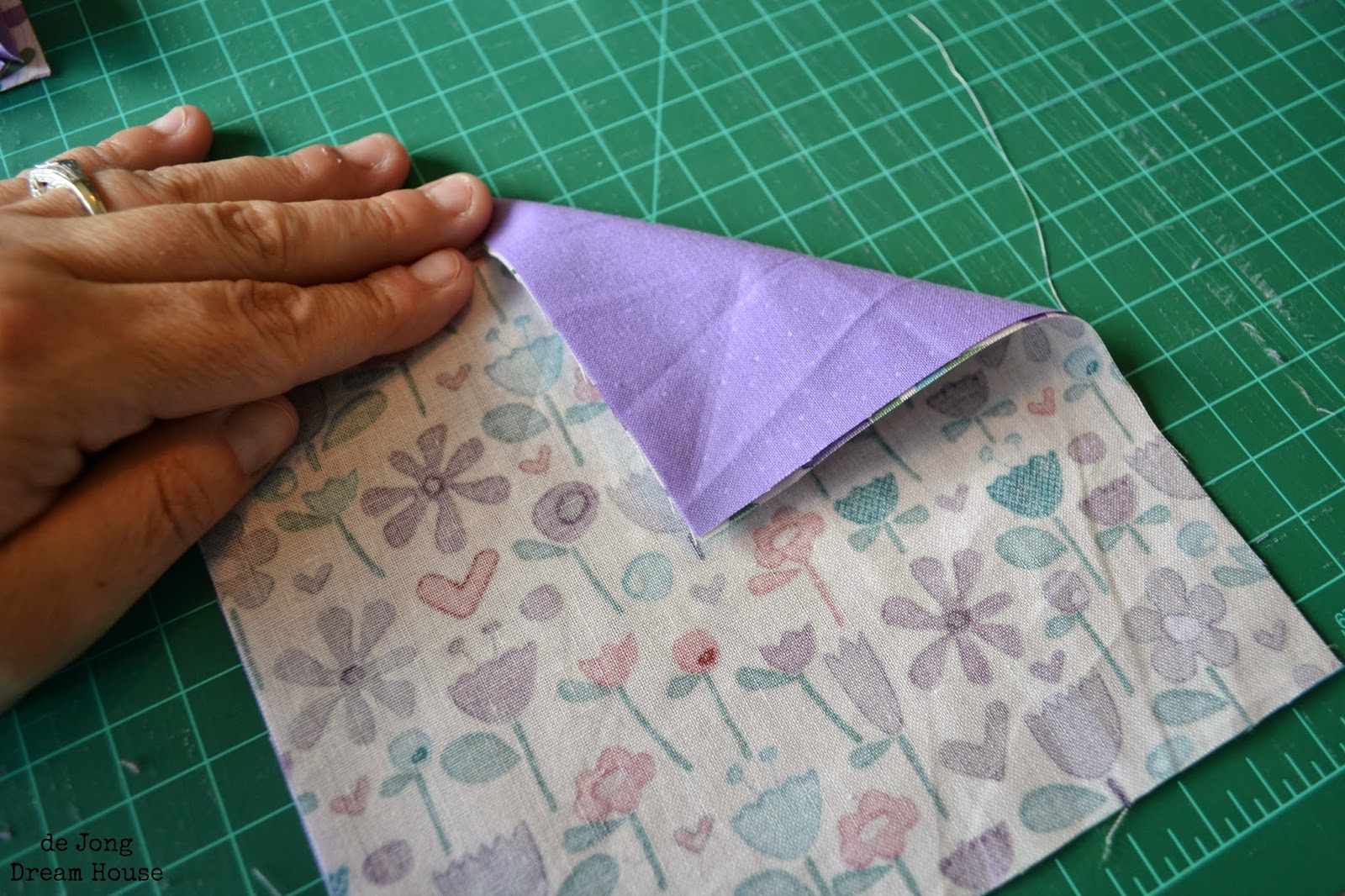 de Jong Dream House: Quilt #6: Molly's Monogram Quilt