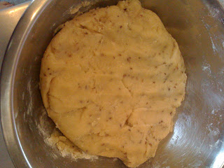 Nad's Treasured Recipes: Bascot bil Yansoun ( Aniseed Biscuits)