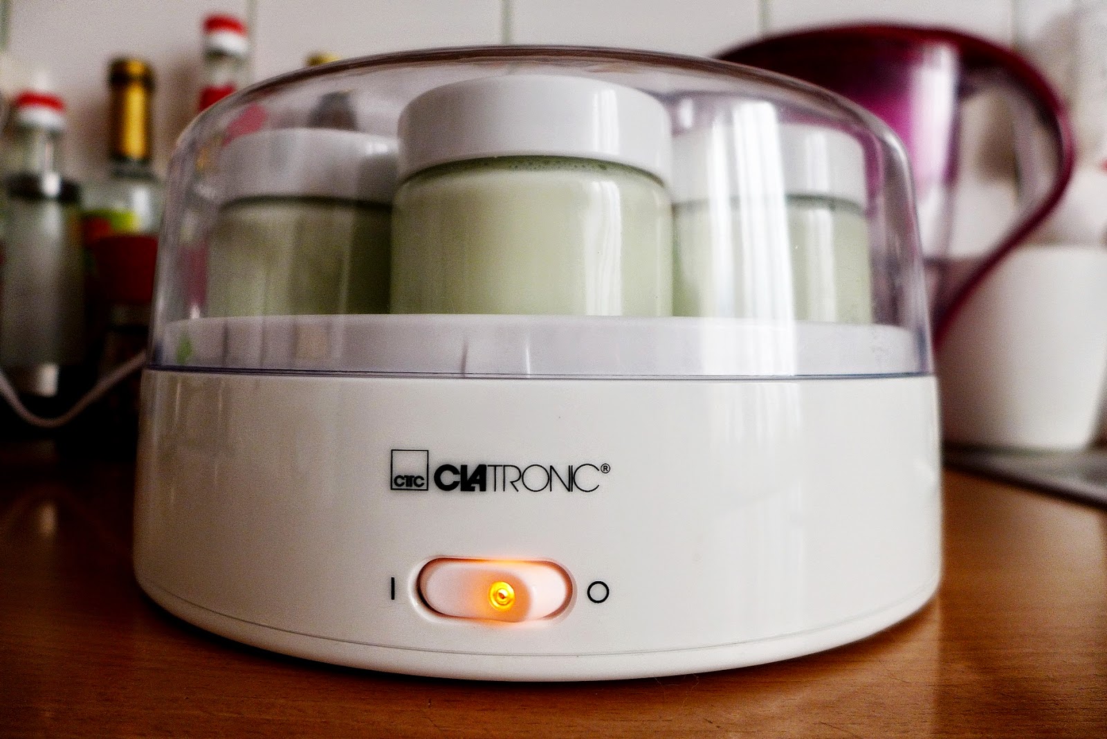 slow-life-w-wielkim-mie-cie-jak-zrobi-jogurt-i-czy-warto-kupi