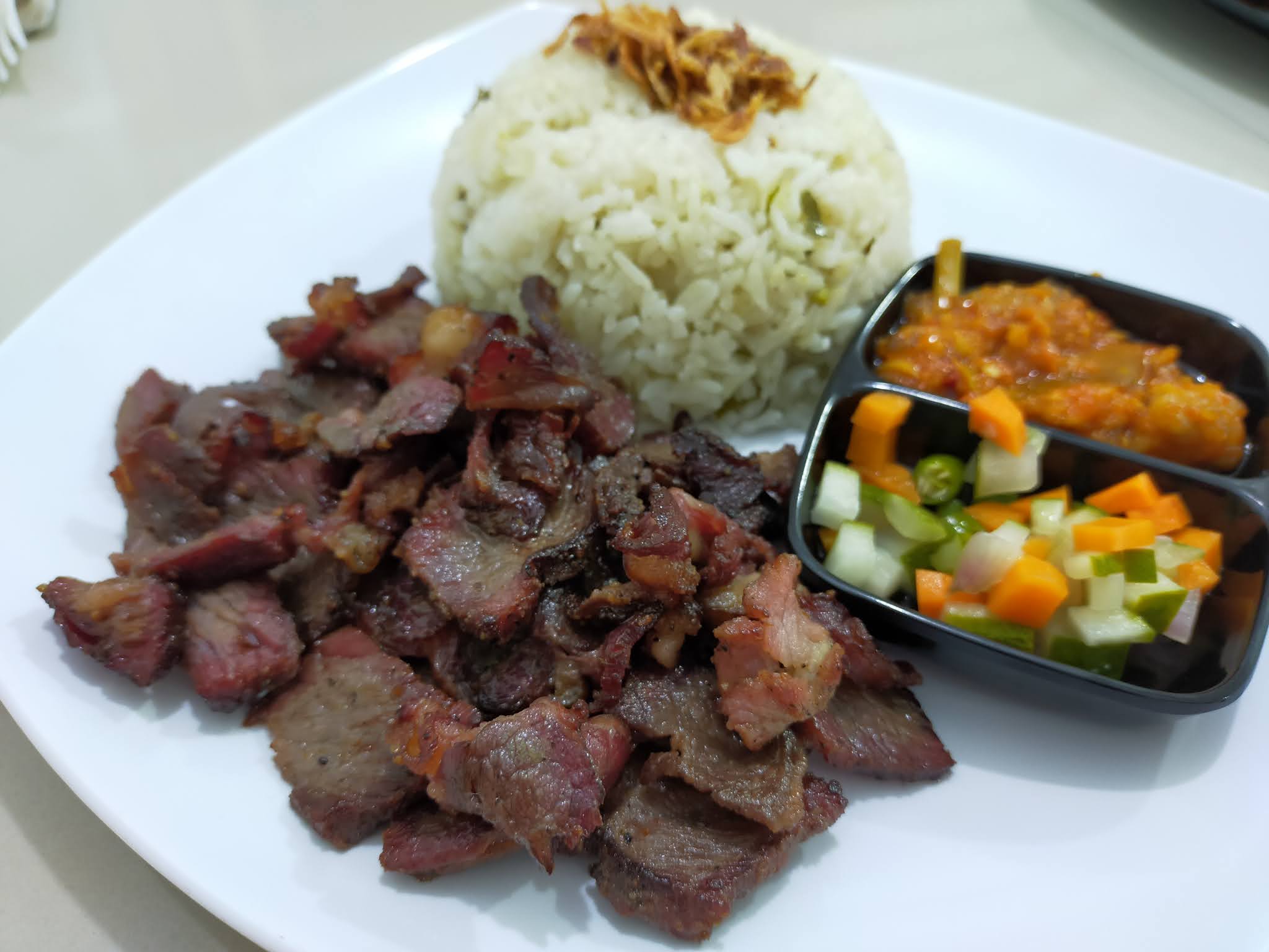 Mencoba Menu Sei Sapi Makanan Khas NTT di Cafe JomTea Batam