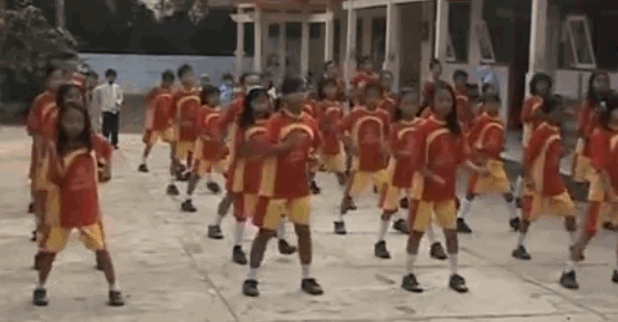 Gerak Ritmik Sederhana | Mikirbae.com