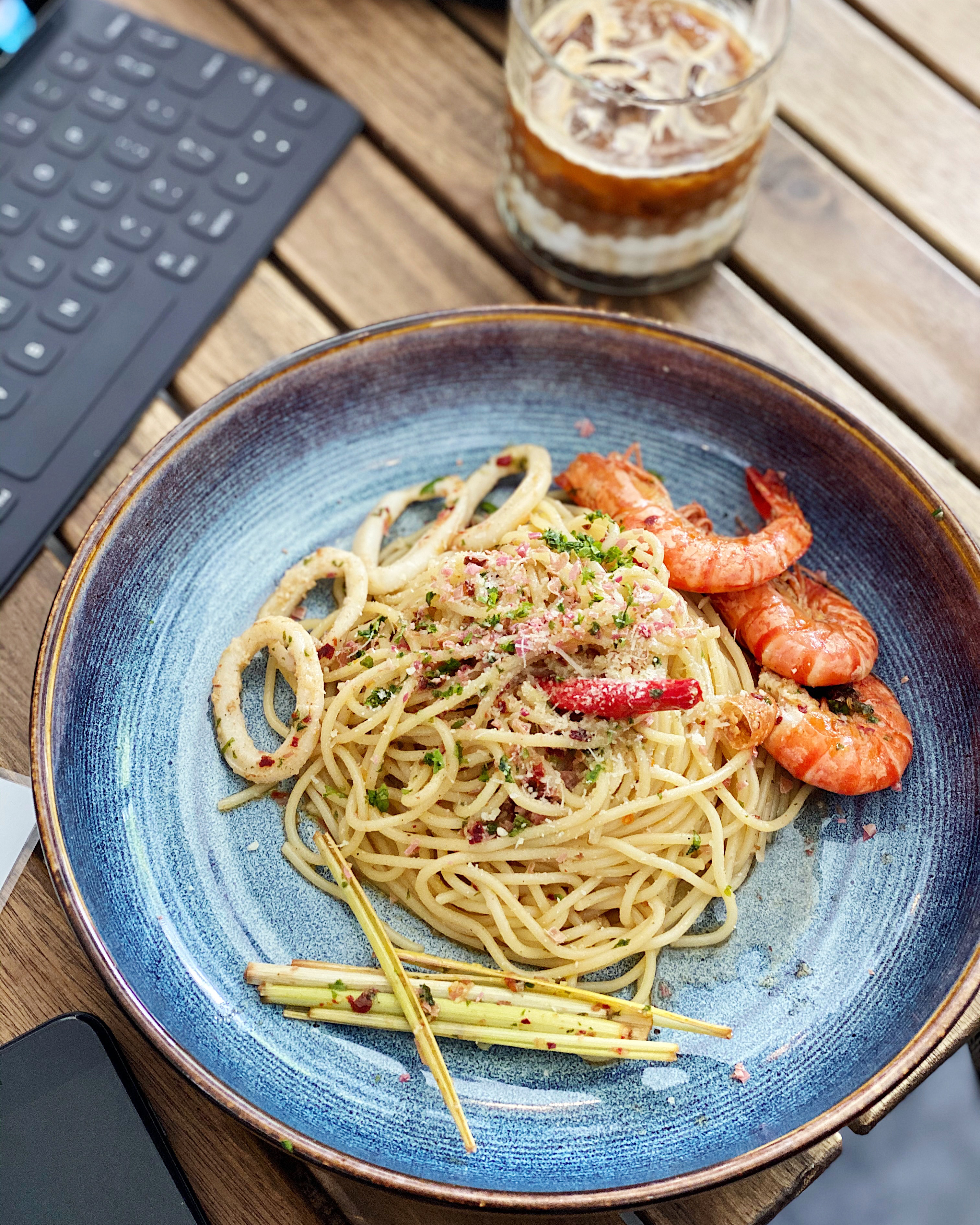 Flakes @ The Hub SS2 (Flaky Flakes~) - The Tan Yiek