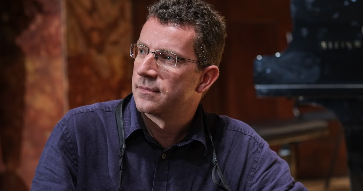 X Photography: About Simon Weir