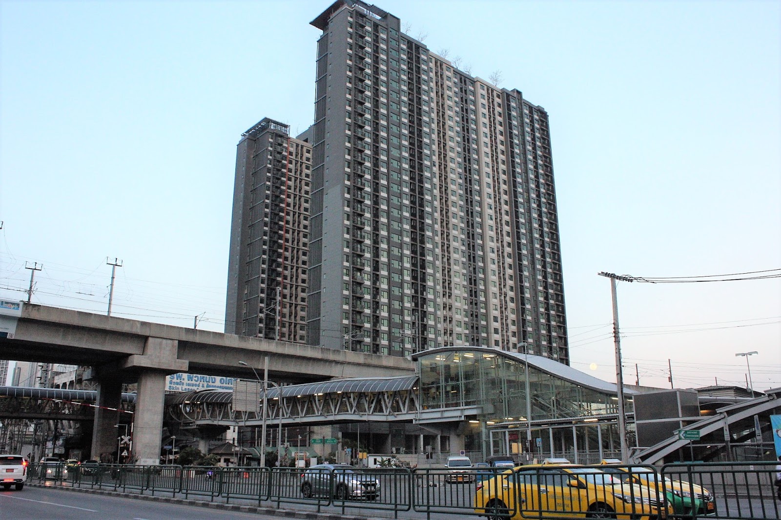 คอนโดให้เช่าใกล้mrt: Life Asoke Condo คอนโด ไลฟ์ อโศก ใกล้รถไฟฟ้า mrt ...