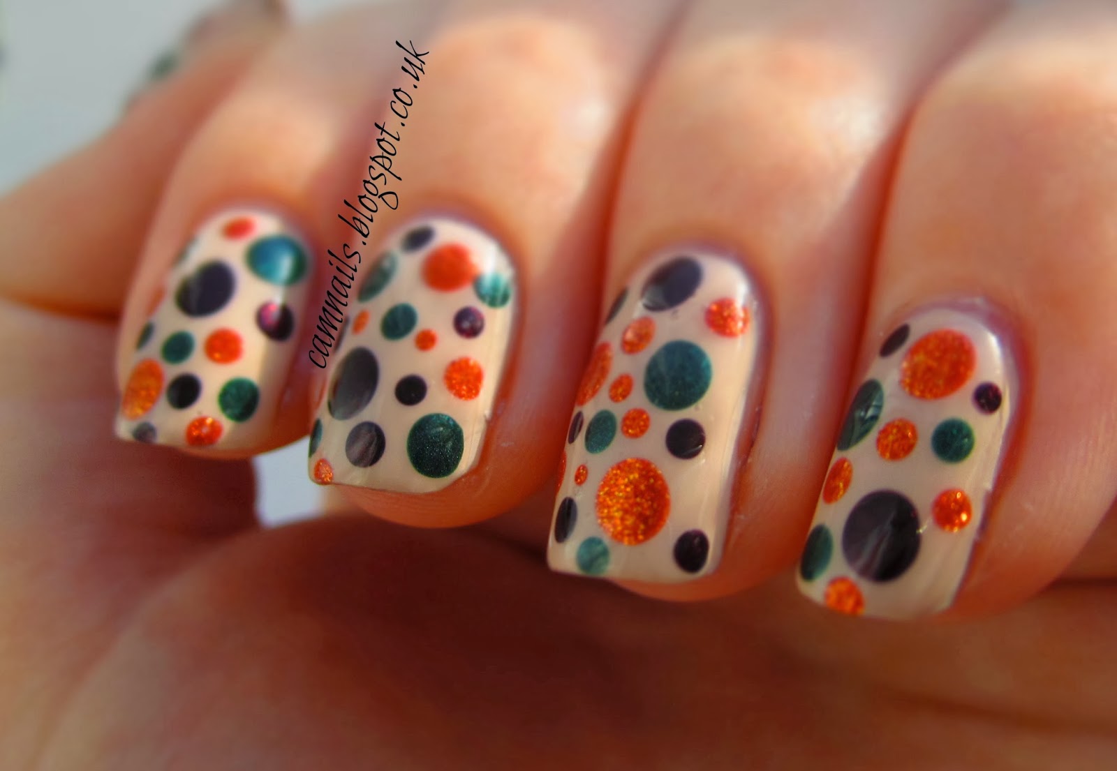 Cambridge Nails: Autumn spotty nails