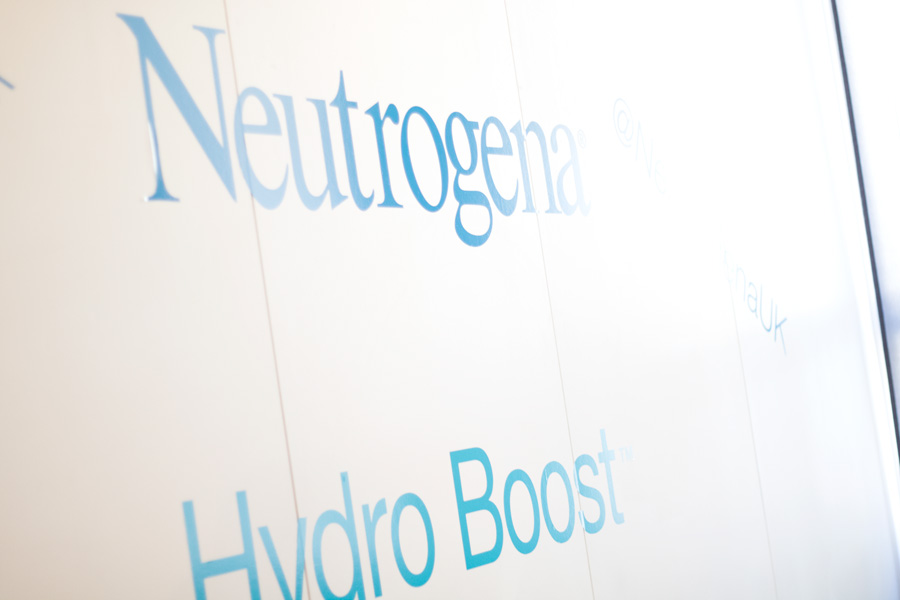 FashStyleLiv: Neutrogena Hydro Boost Range Review