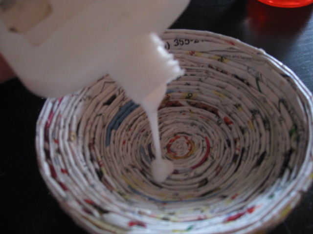 Twisted Planet Designs: Rolled Paper Bowl Tutorial