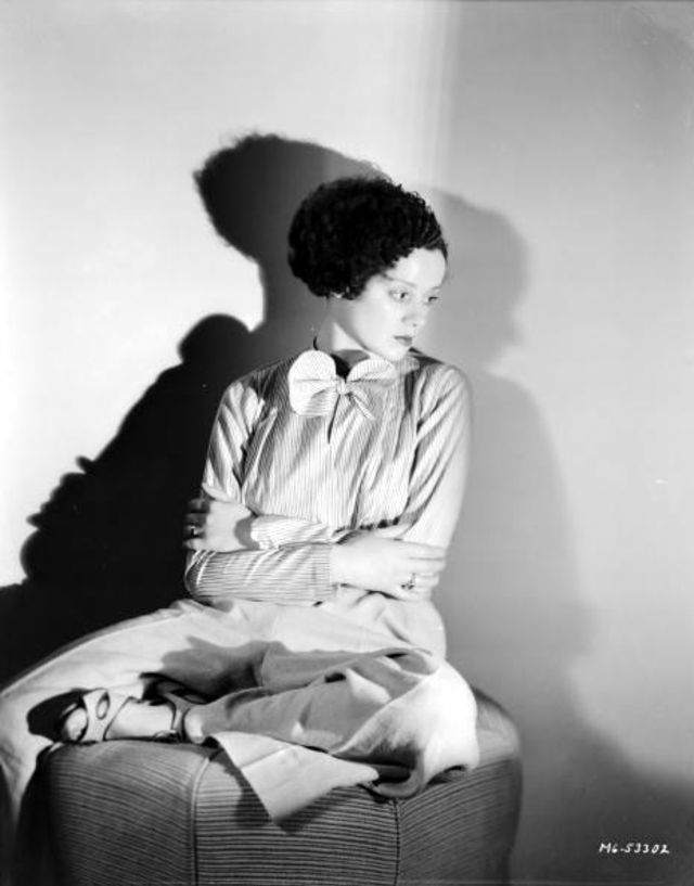 The "Bride of Frankenstein": 40 Glamorous Photo of Elsa Lanchester in ...
