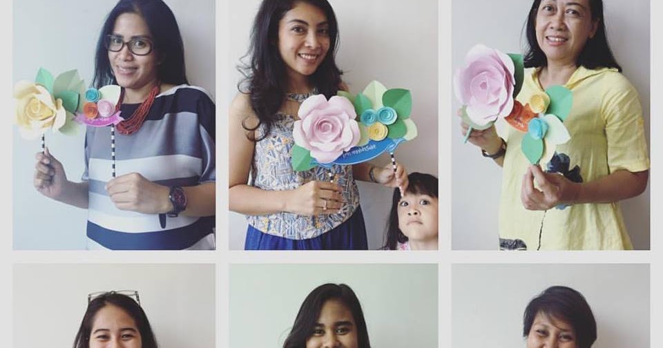 DIY Paper Flower Cake Topper