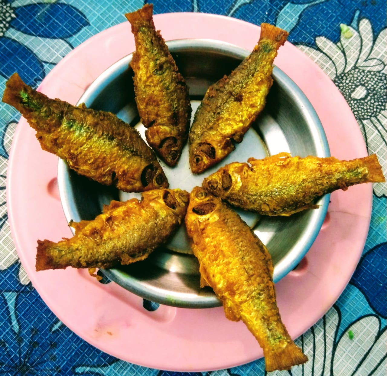 Tastes Different (The Food Blog): WINTER SPECIAL SMALL FISHES AKA CHUNO ...