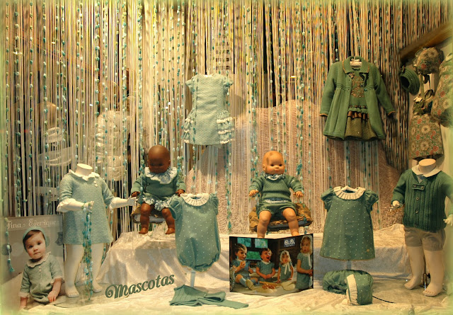 Tienda Moda Mascotas infantil y juvenil: Tercer escaparate otoño ...