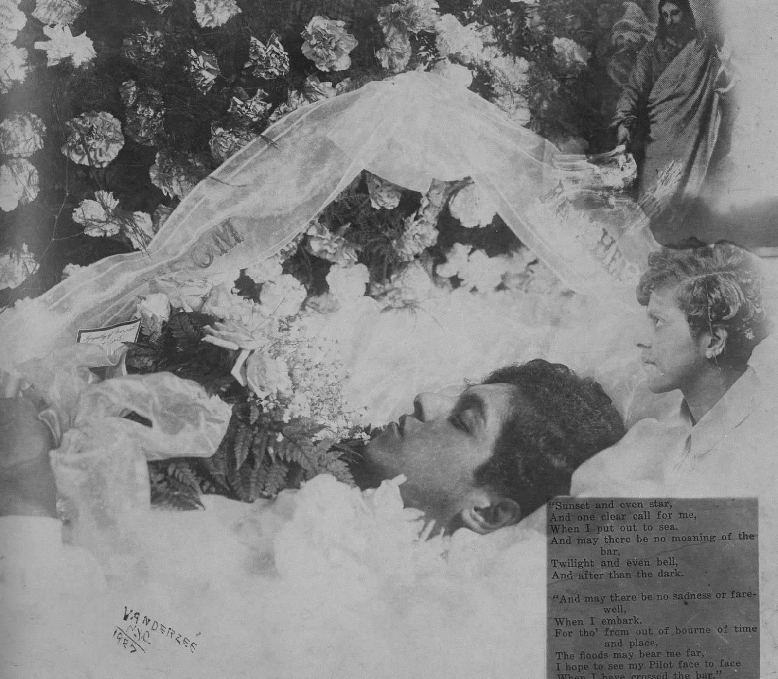 deep space daguerreotype: Harlem Book of the Dead - James Van Der Zee ...