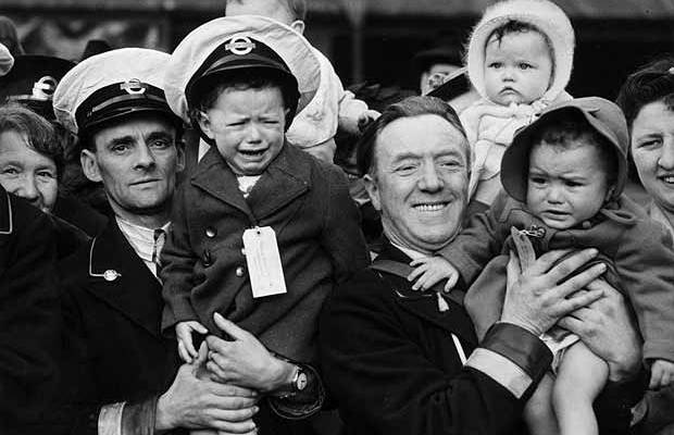 ESCS GR. 9 Goodnight Mr Tom: Evacuees during World War II...