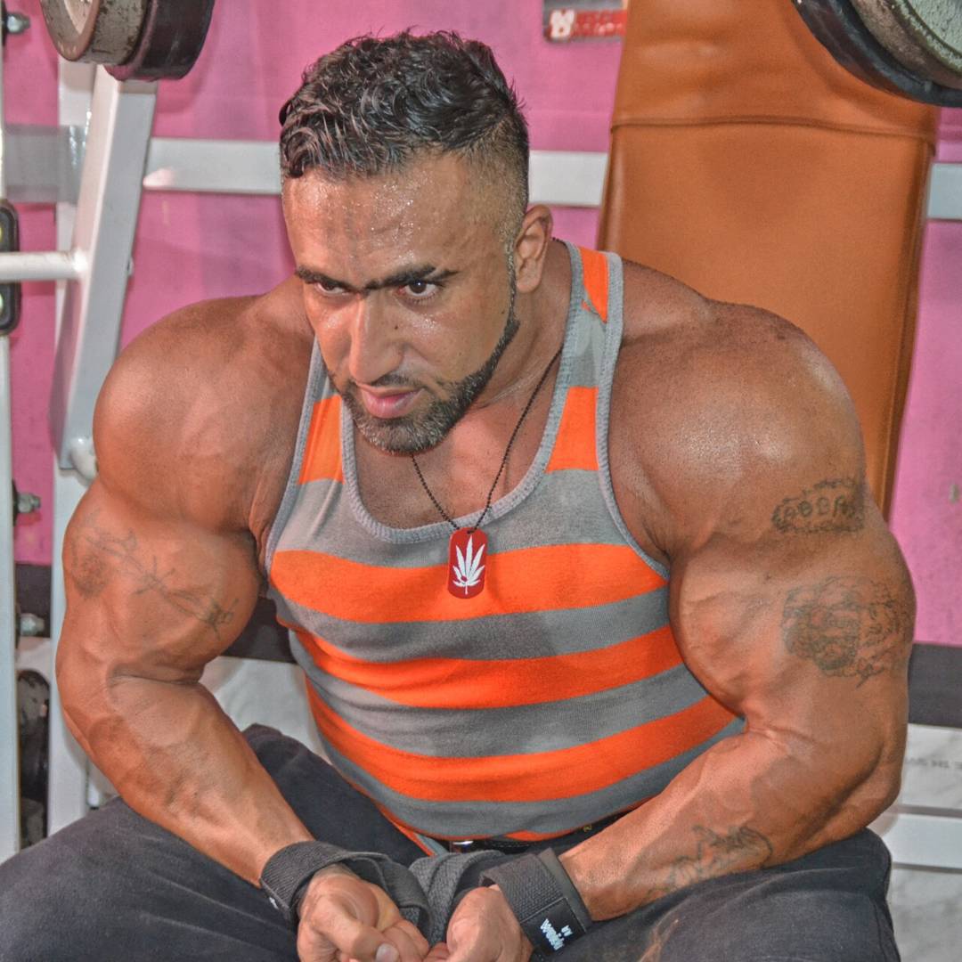 Muscle Lover: Lebanese bodybuilder Bumaya Abbas Awada