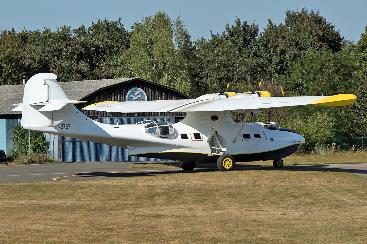 Eastwings: Consolidated PBY-5A Canso * France's Flying Warbirds ...
