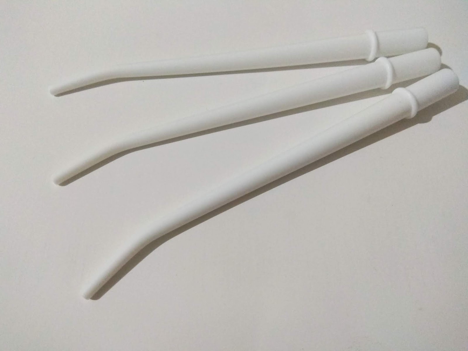 24 Ways to Retract the Tongue, Cheek and Lips