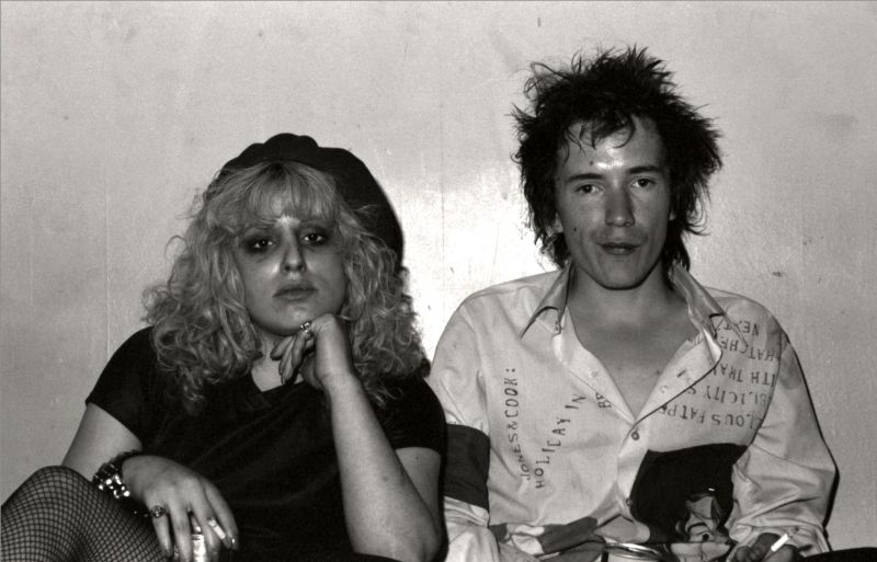 Sid Vicious And Nancy Spungen Kissing