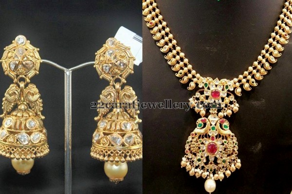 Simple Gold Jewelry Set Design