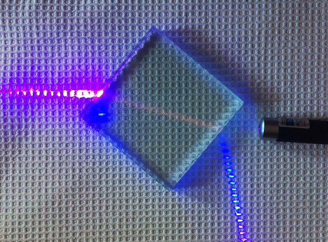 Physics Lab - a Good Place to Do Physics: Blue laser: reflection on a ...