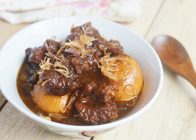 Diah Didi's Kitchen: Semur Ala Ibuku