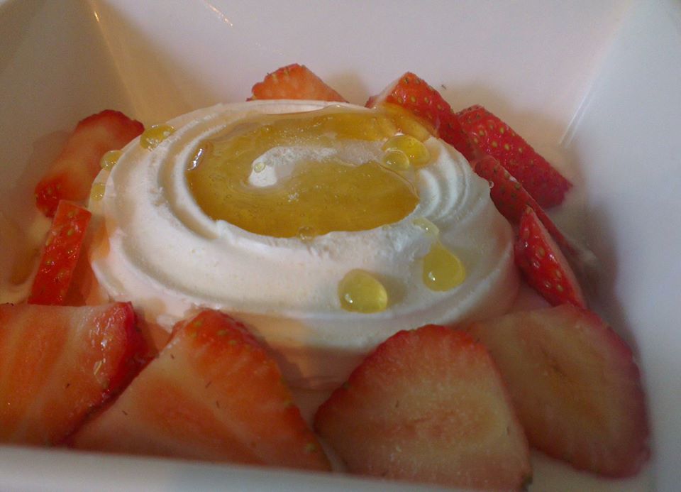 Healthy Eton mess (Vegetarian) |Euphoric Vegan