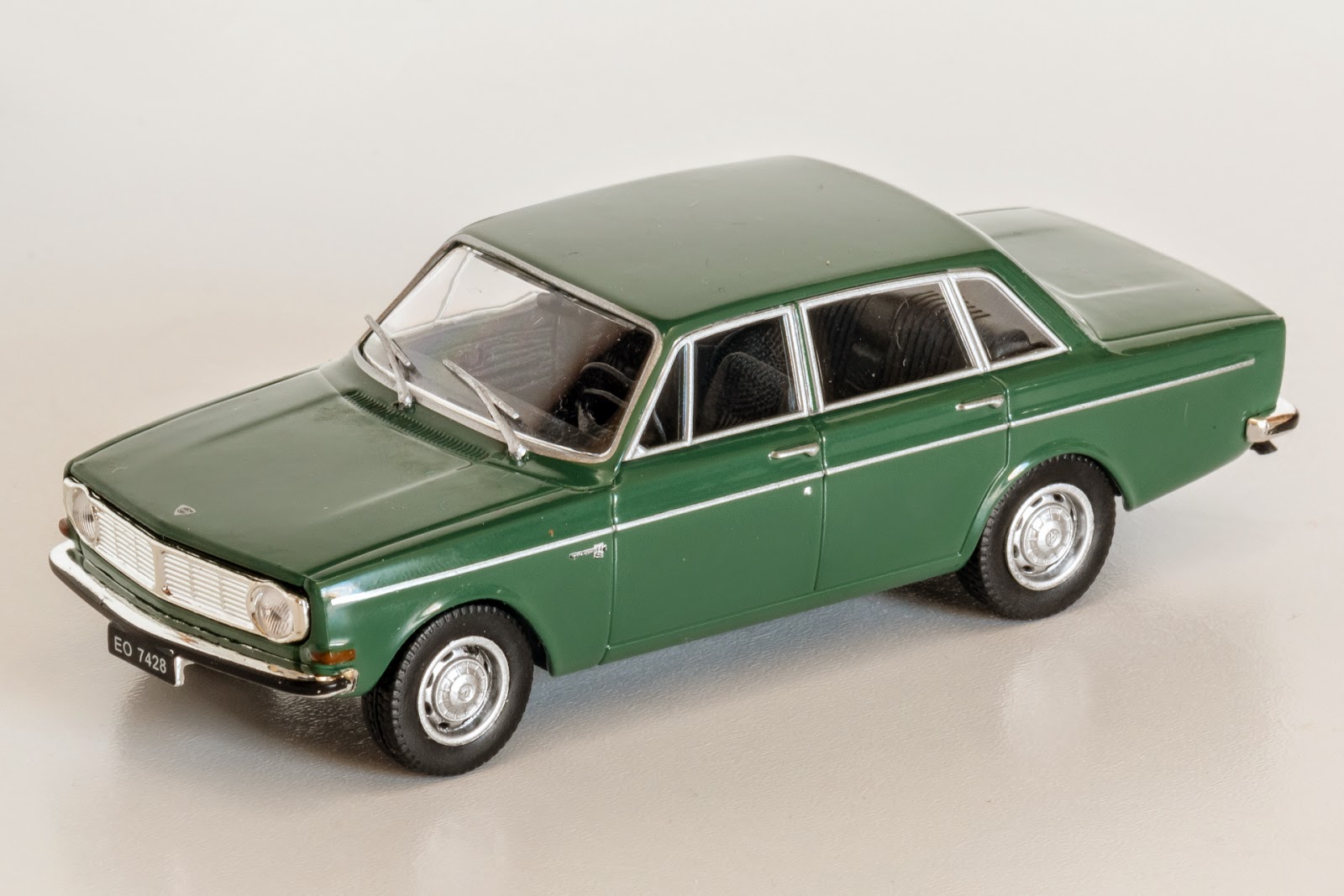 MiniAutoHobby: Volvo 144