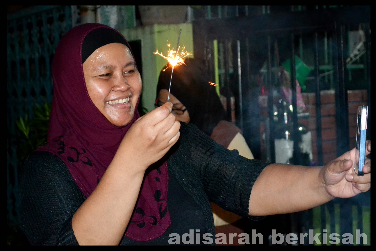 adisarah berkisah: Main bunga api macam bebudak riang Ribena