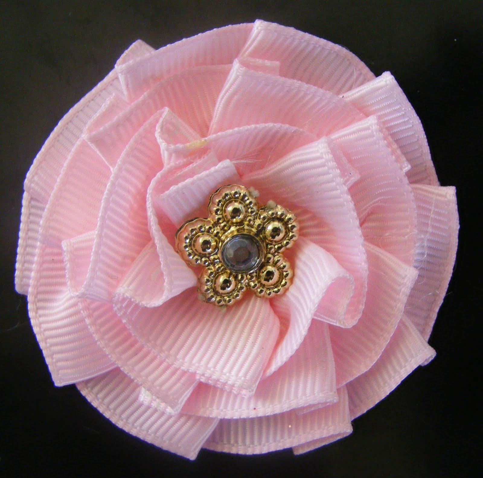 Colourblast!: Making ribbon rosettes (with a version for seamstresses ...