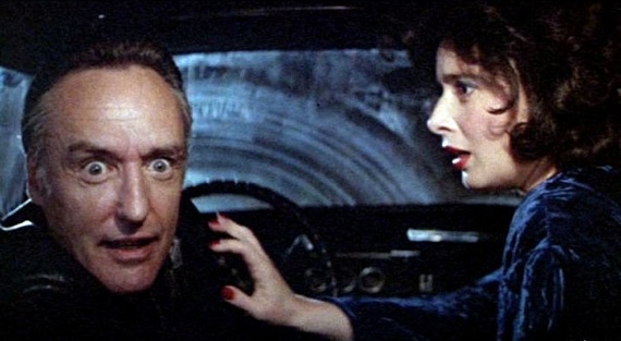 DAILY FILM DOSE: A Daily Film Appreciation and Review Blog: Blue Velvet