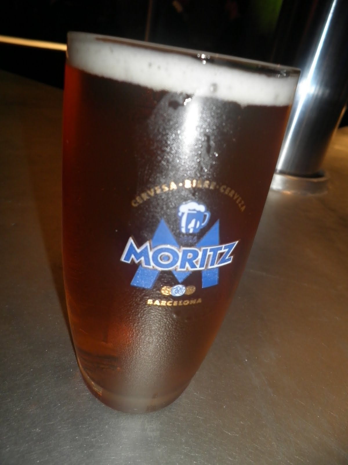 observación gastronómica: FÁBRICA MORITZ. La cervecería. (Barcelona).