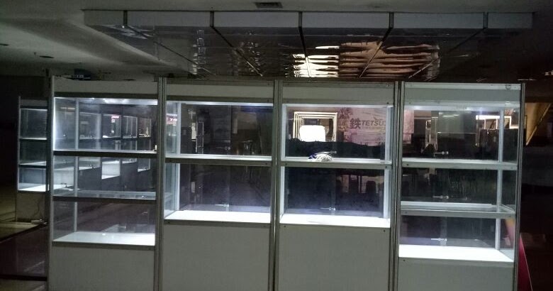 PARTISI PAMERAN SOLO 085100463227: SEWA RAK SHOWCASE R8 JAKARTA ...