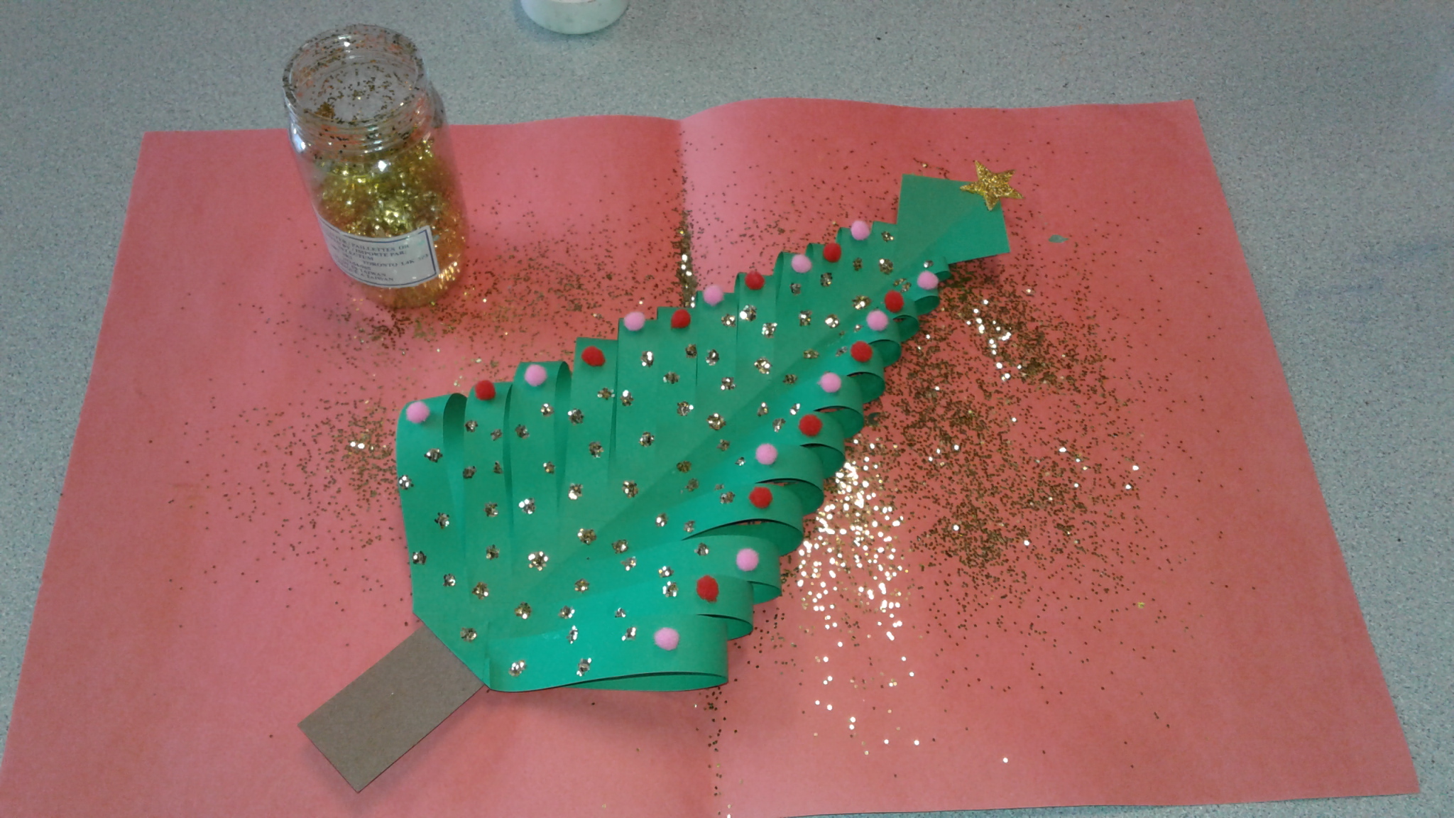 a faithful attempt: Paper Christmas Tree Craft