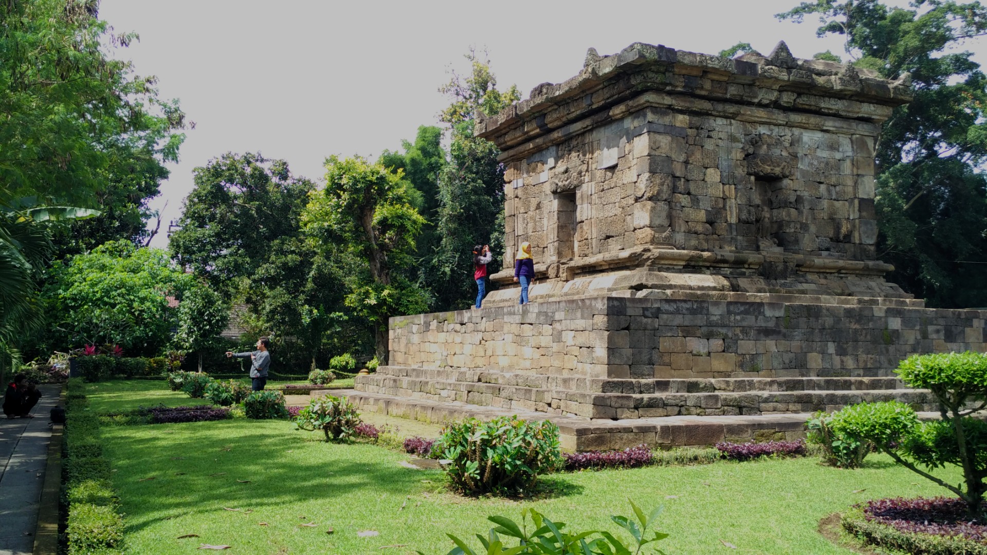 Peripih, Benda Penting Layaknya “Chip” pada Sebuah Candi