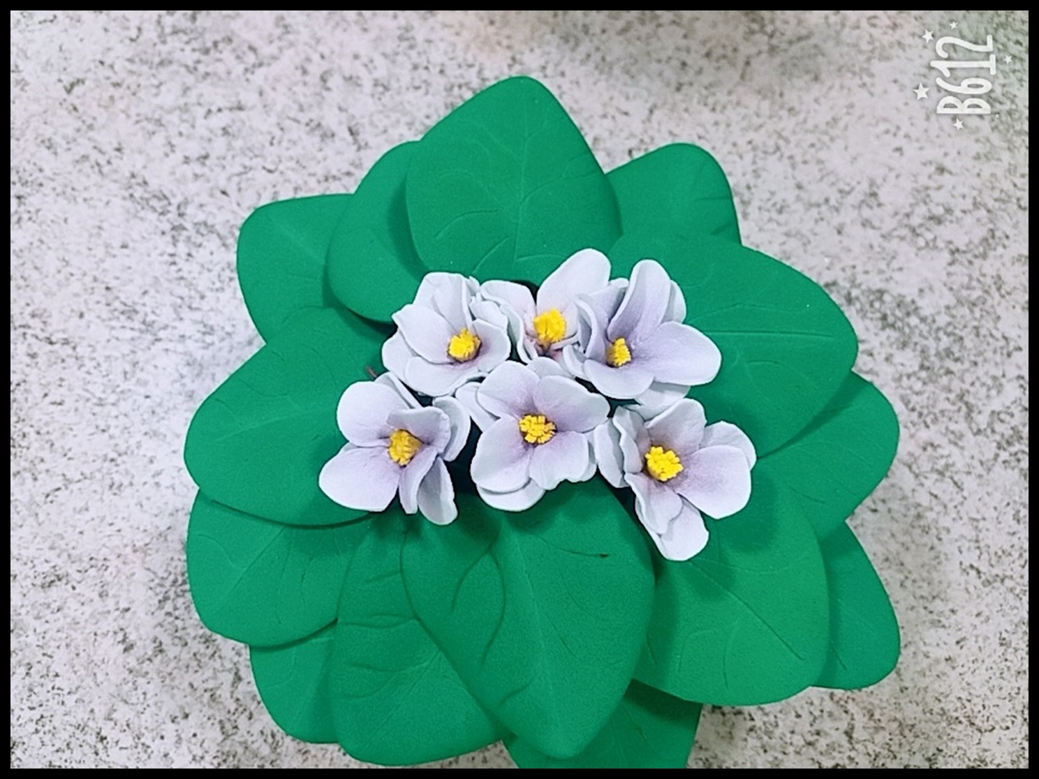 Arte Safira: Violeta tutorial dessa linda flor de e.v.a e sem frisador