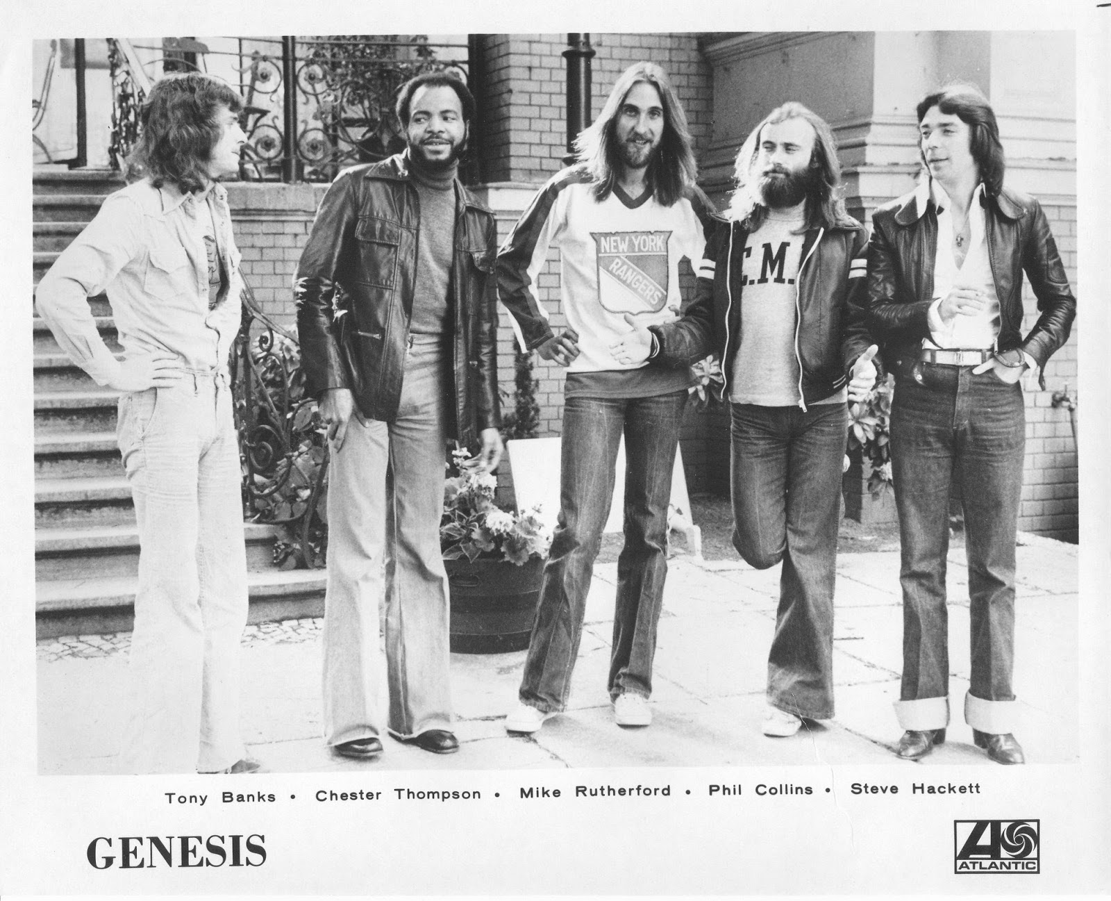 1977 Seconds Out - Genesis - Rockronología