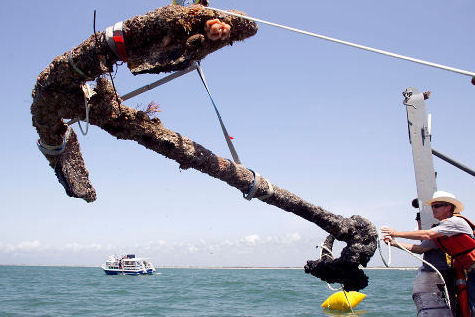 The Presurfer: Archaeologists Recover Anchor From Blackbeard's Sunken ...