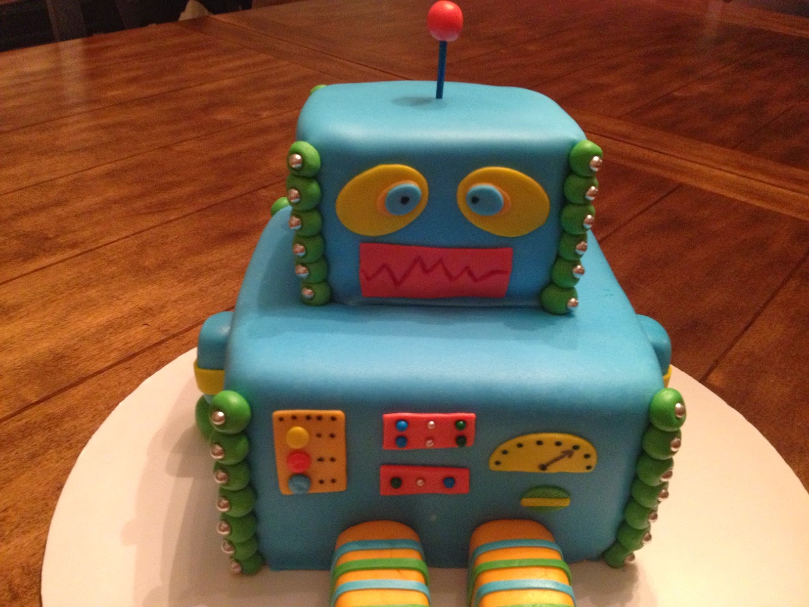 i heart cakes: Robot cake