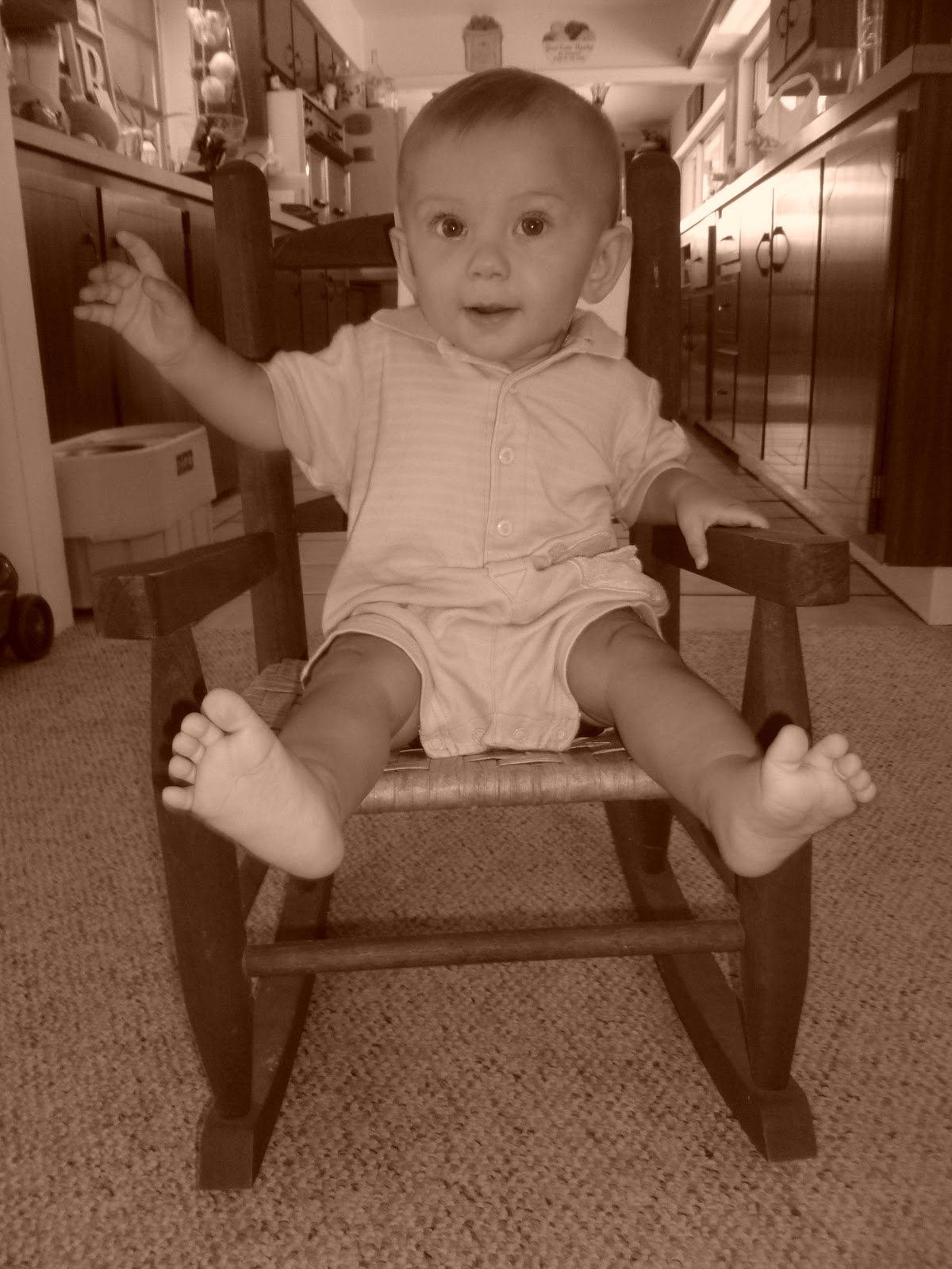 BABY IN ROCKING CHAIR - WORDLESS WEDNESDAY W/ LINKY - Mama to 6 Blessings