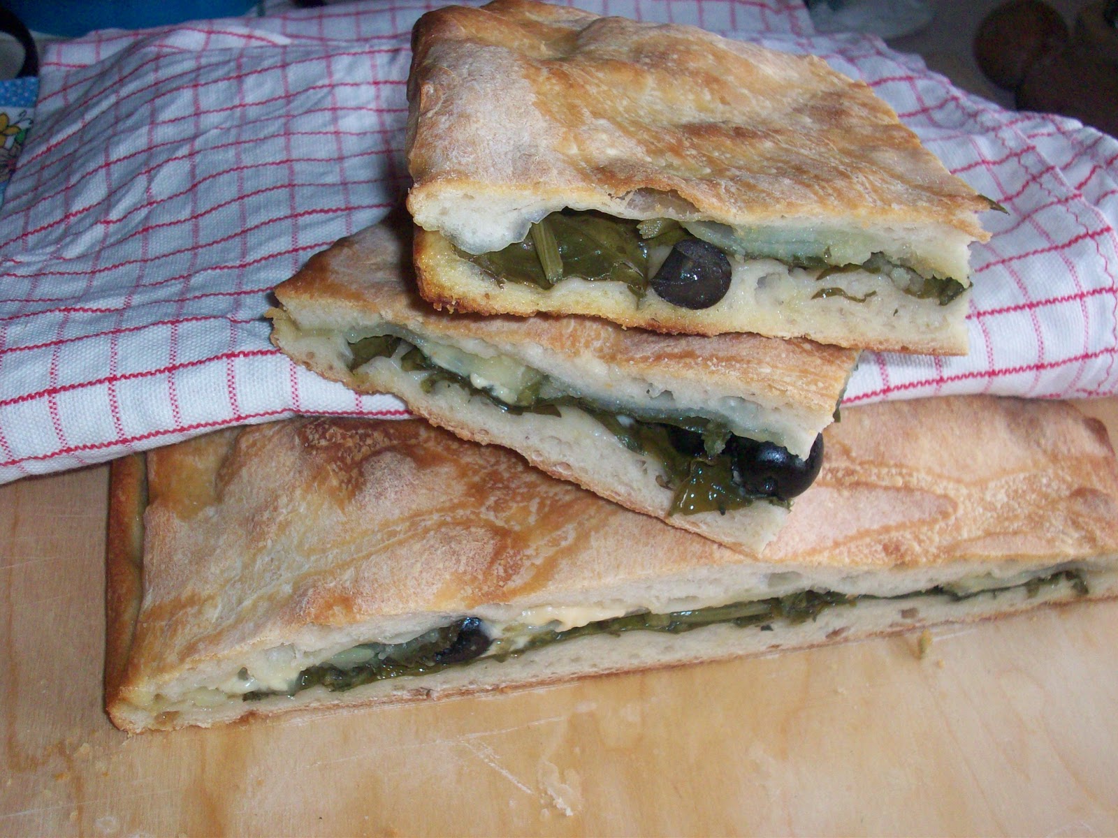 Pane ripieno con Biedina Olive e Patate da Valeria in Cucina su ...