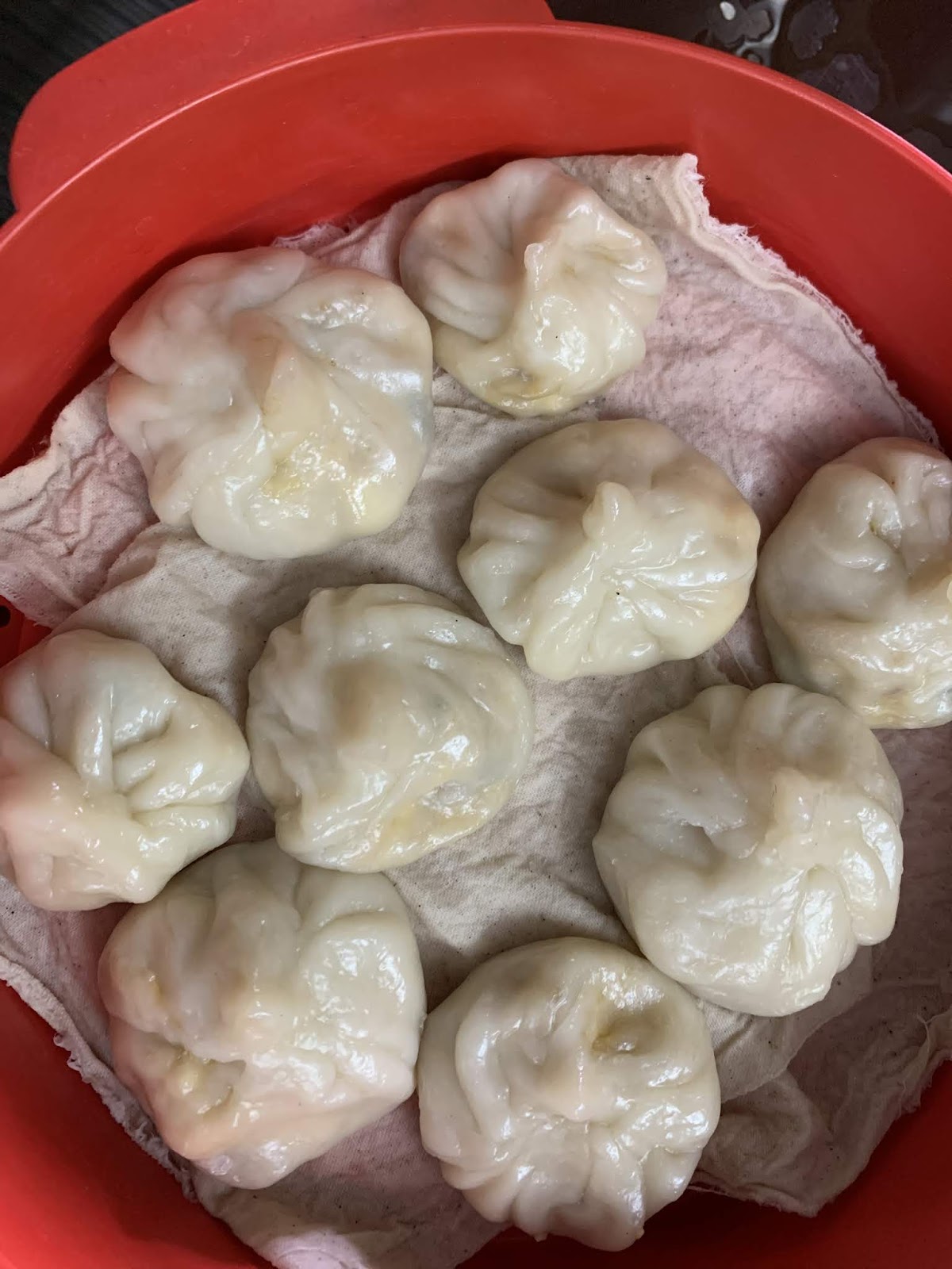 PRAVENI'S SAIVA KITCHEN: Paneer Momos