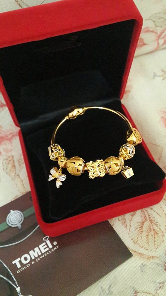 Miles of smiles: Chomel-nya Tomei